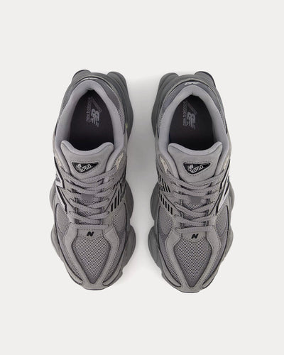 Shadow Grey 9060 – Hollis Row